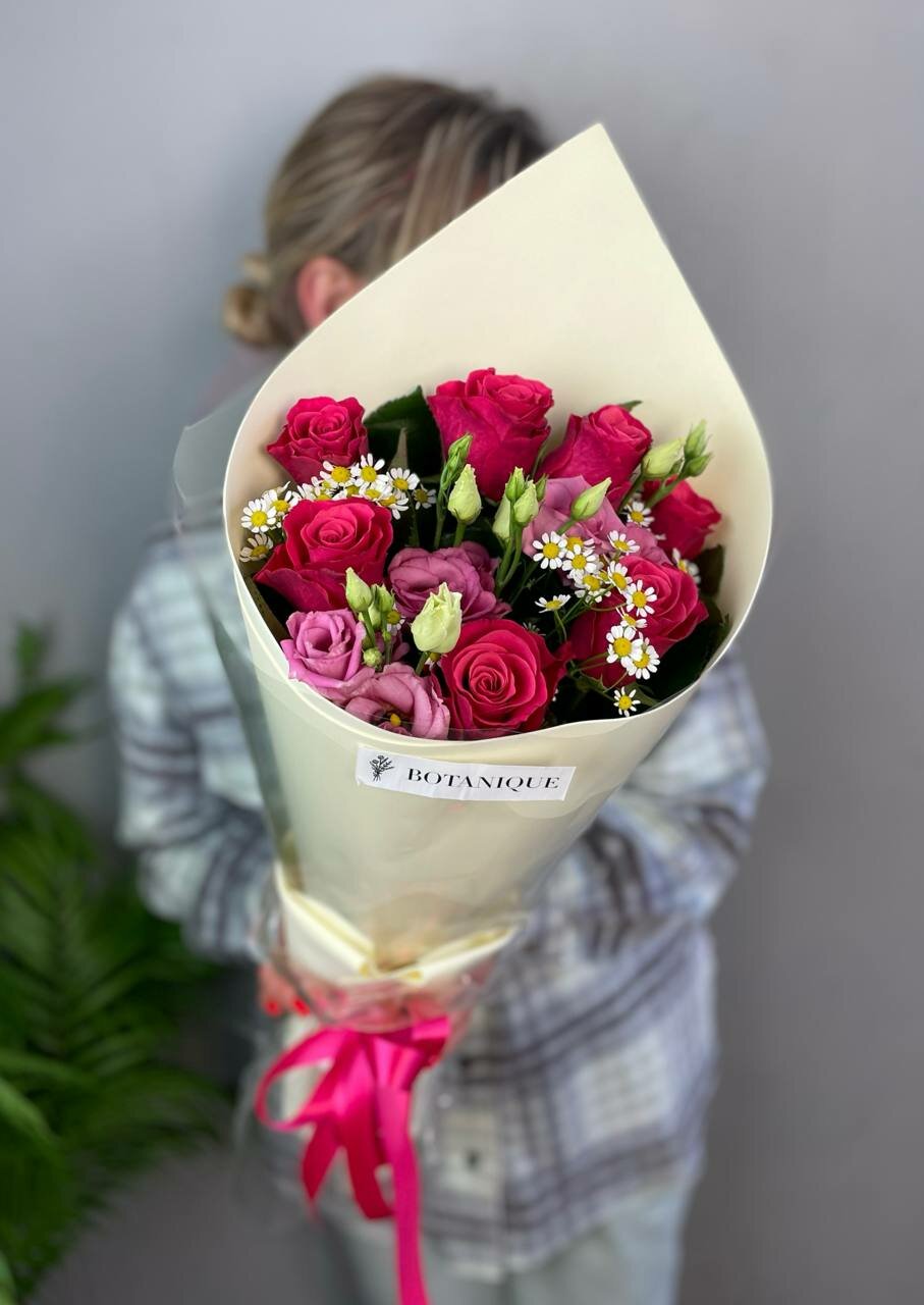 Сборный букет цветов Роза и Ромашка BOTANIQUE FLOWER, розы, ромашки и эустомы / красивый букет в подарок для любимых