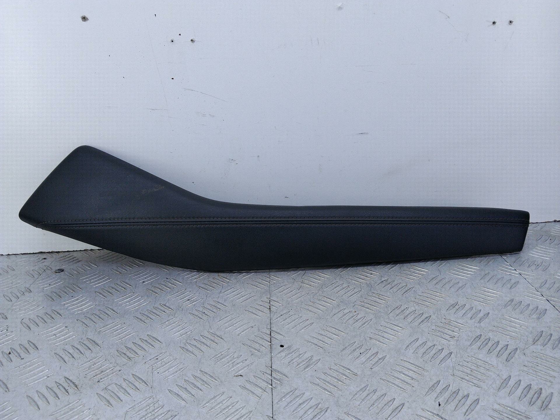 Подлокотник двери передний правый Mazda 6 3 2-й рест. 2020 GRF569371