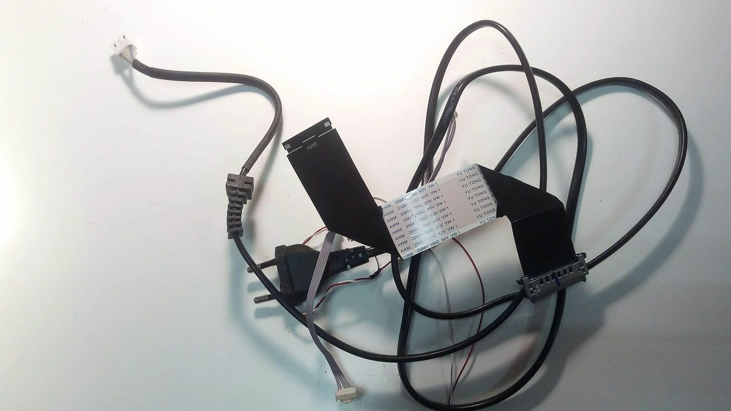 LVDS + Комплект шлейфов + Кабель питания с разъемом до основной платы для T40Fse1170 Lcd Телевизор Thomson Шлейф арт. 10656