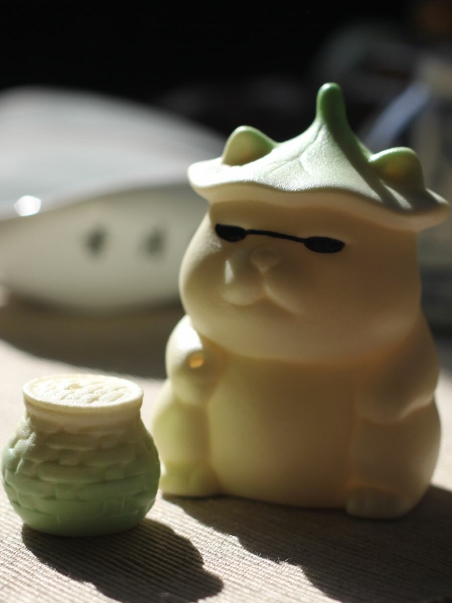 Фигурка декоративная