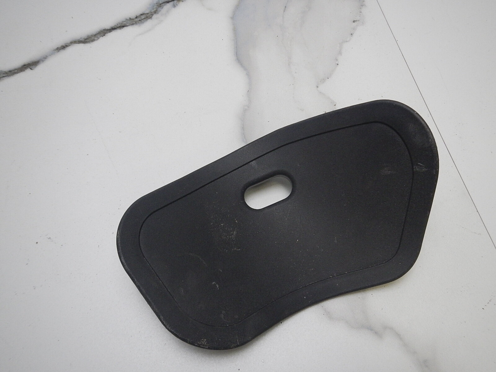 Б/У Крышка багажного отделения, ВАЗ (VAZ)-LADA GRANTA (гранта) FL (18-) LADA GRANTA (Гранта) FL (18-) правая Царапины. 61...