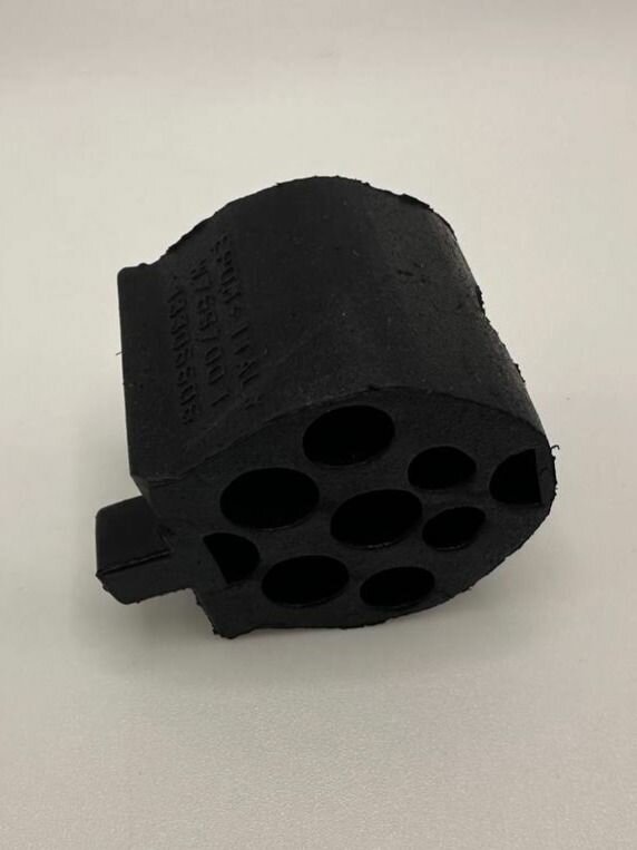 General Motors Крепление радиатора, арт. 13306606, 1 шт.