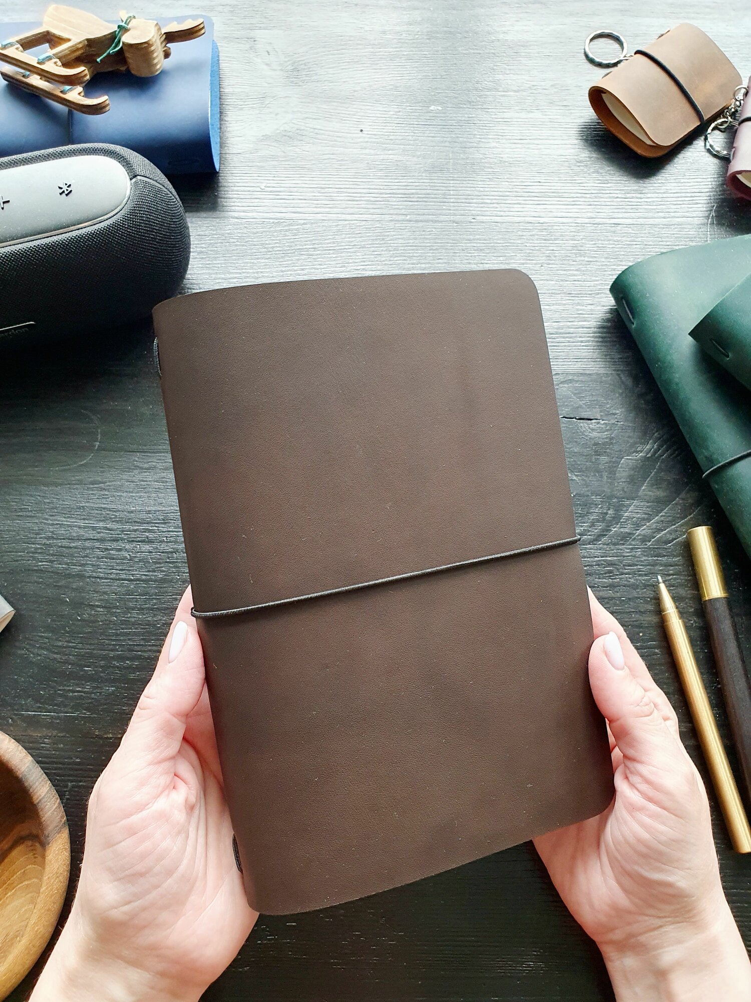 Кожаный блокнот формата А5 (15х21см) в стиле Мидори (Midori) со сменными тетрадями на резинке, 90 листов