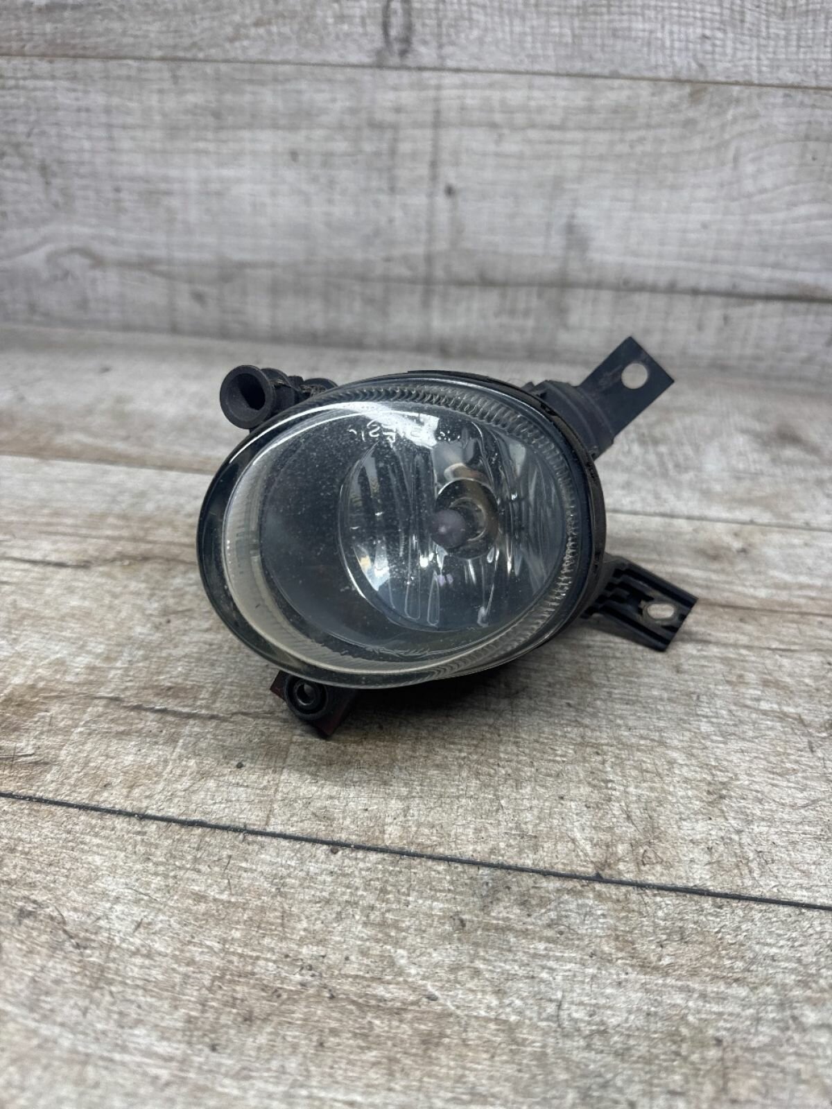 Фара противотуманная правая Audi A4 B7 a3 p8 птф 8e0941700c