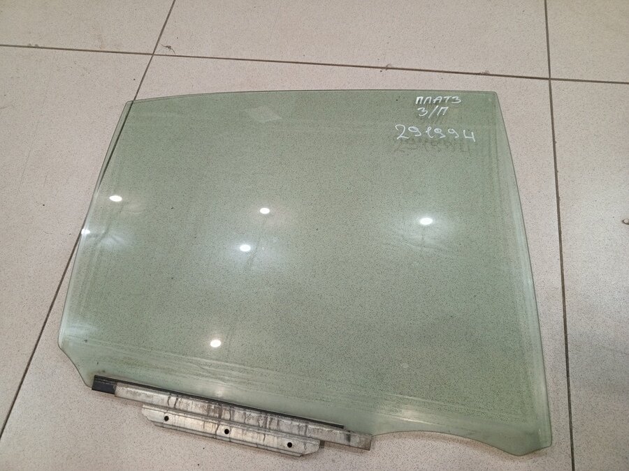 Стекло двери задней правой от Toyota PLATZ 1999-2005