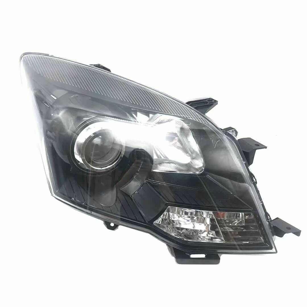 Фара правая (чёрная) Great Wall Hover H3