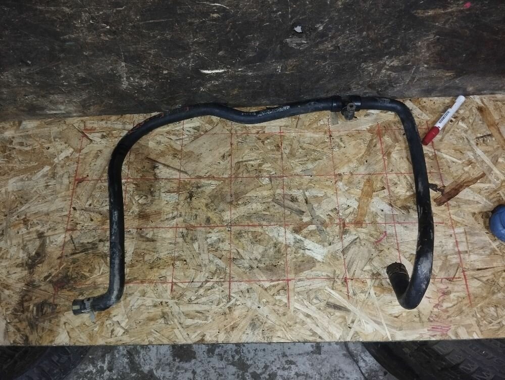 Патрубок печки Ford Escape I рестайлинг Б/У с пробегом