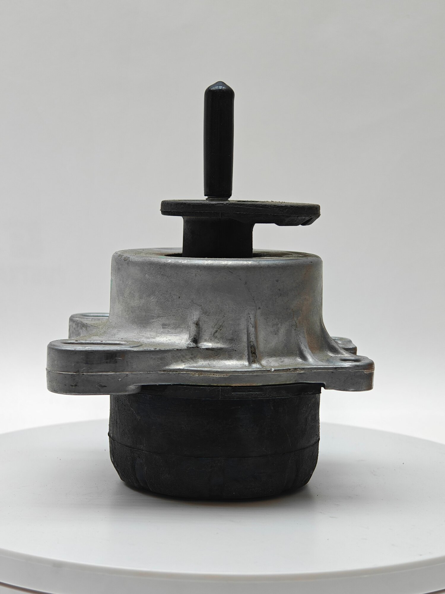 Опора двигателя 2.2/2.4 з/п Ford Transit