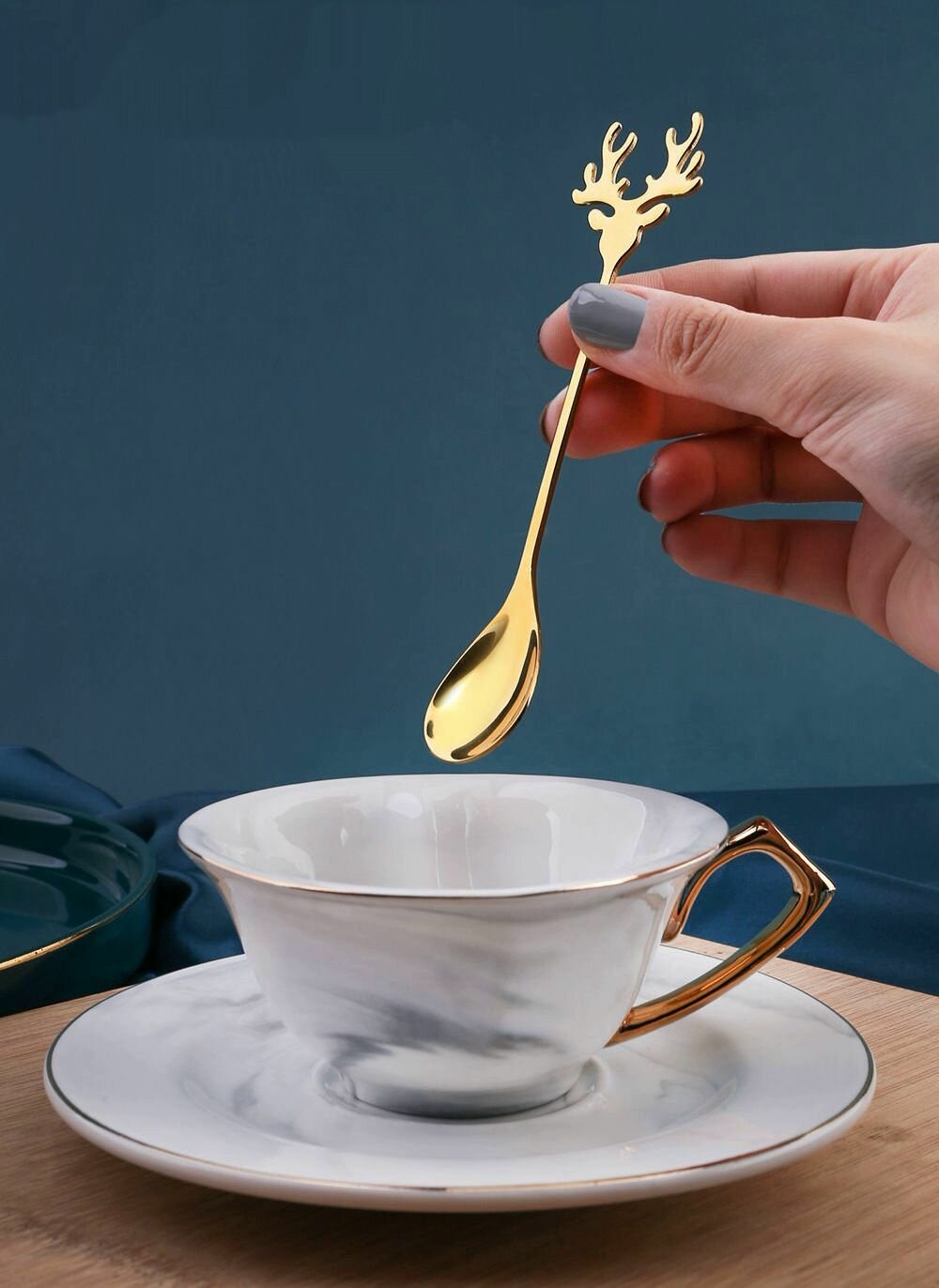 Набор ложек "Олени", десертные, нержавеющая сталь, 2 шт, золотистые