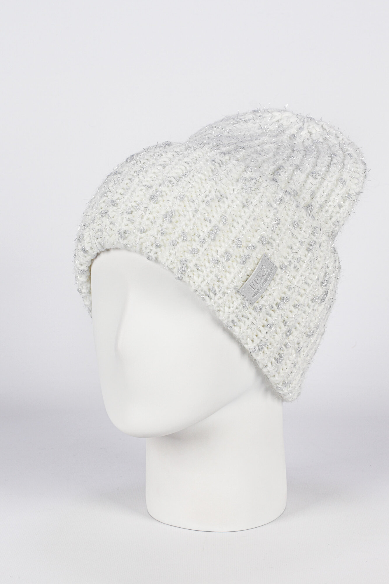 Шапка для женщин