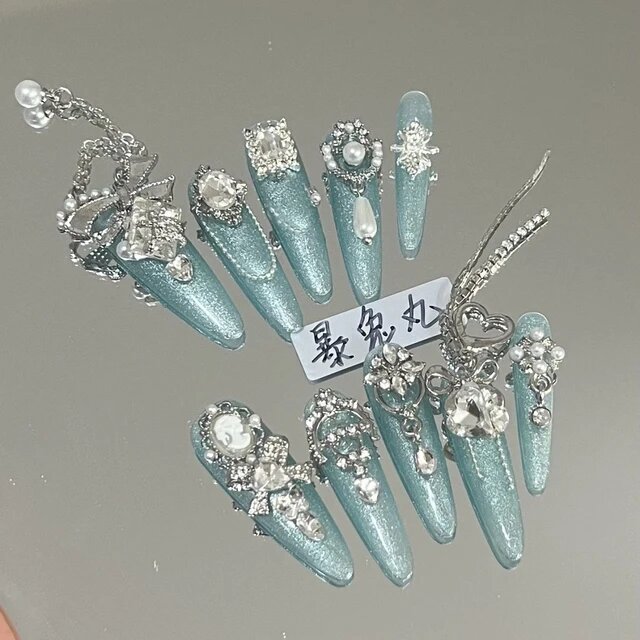 Набор из 10 горячих длинных заостренных ногтей ручной работы в форме гроба, полностью покрывающих ногти, накладные ногти Sanrio KT с металлической цепочкой и сверкающими бриллиантами в виде цветка, Размер: L-17-13-14-13-11