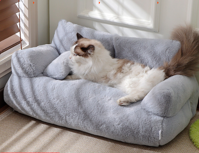 Лежанка "Диван", лежак для собак, кошек, хорьков, размер M 55*38*18 см, серый, вес животного до 4 кг