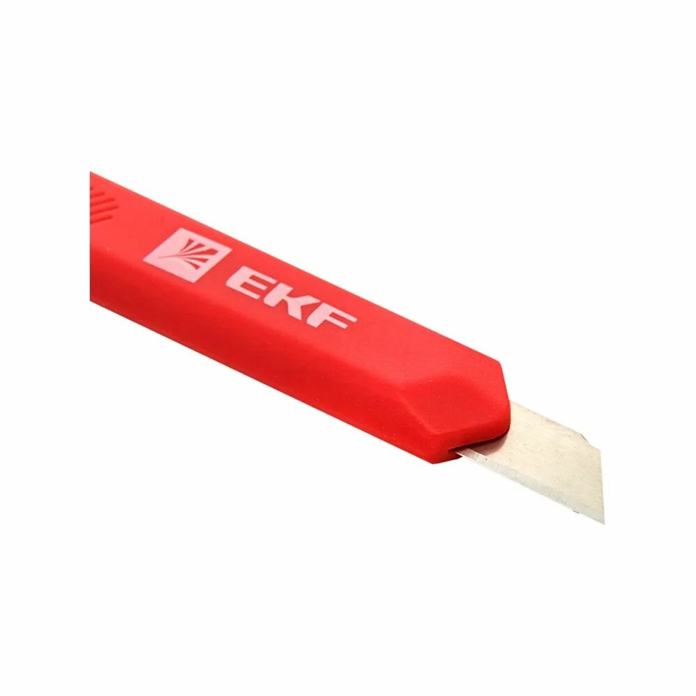 Нож с сегментированным лезвием EKF Master НСМ-10 9 мм ncm-10-ms
