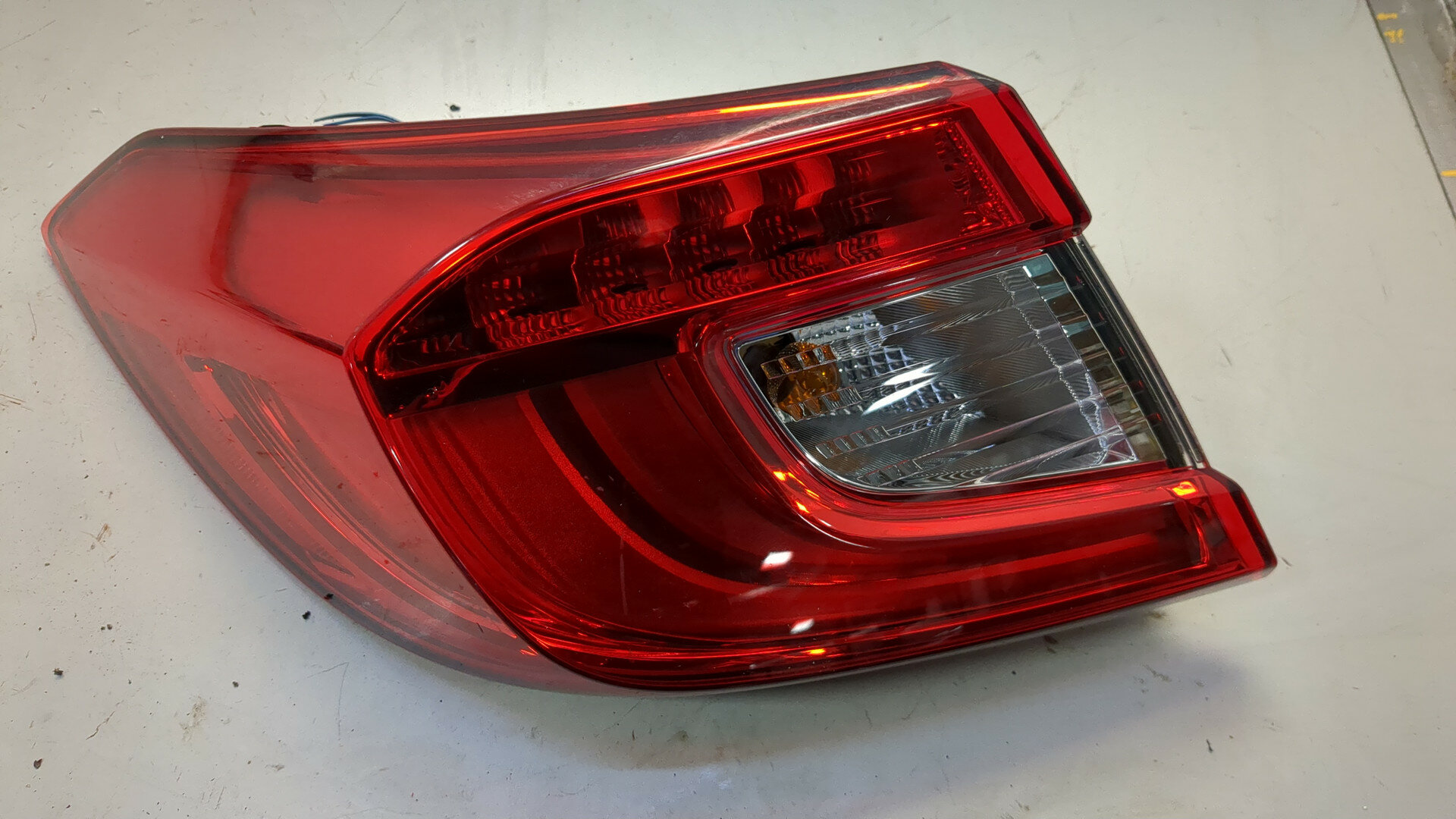 Фонарь (задний) левый Honda Accord 10 Б/У