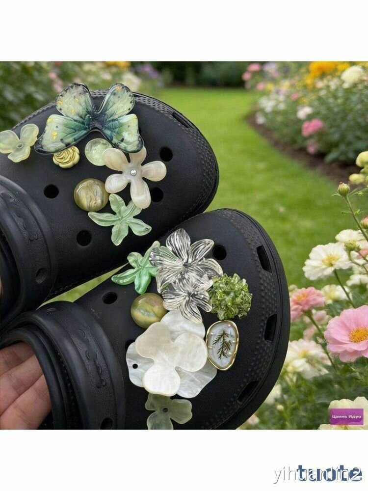Набор джиббитсов 14 шт — яркие подвески для украшения Crocs и другой обуви — фото 1