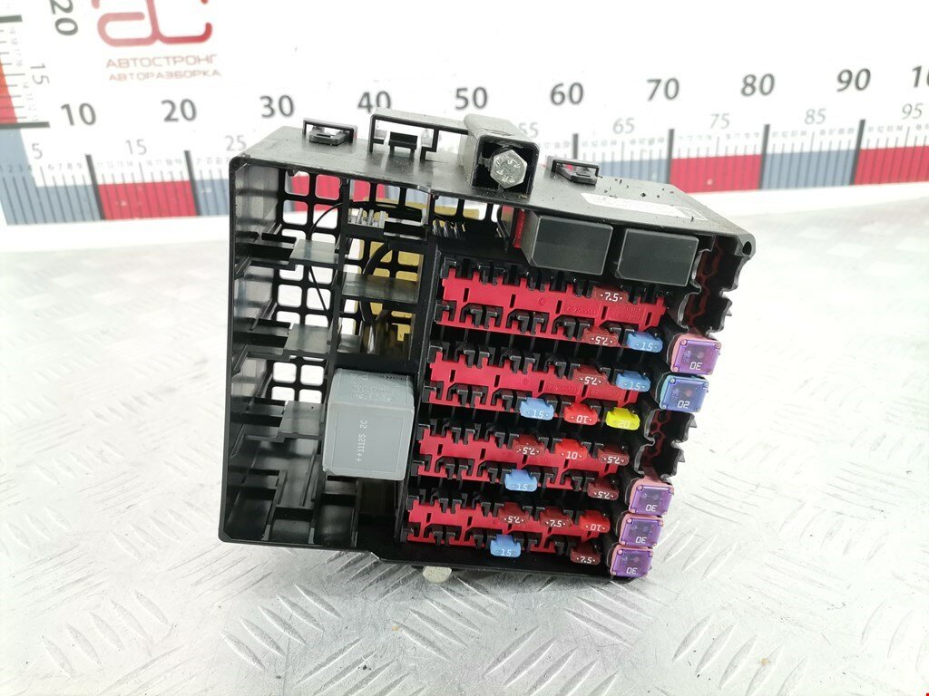 Блок предохранителей Ford Fiesta 6 BA6T14A005KUB арт. 1745749