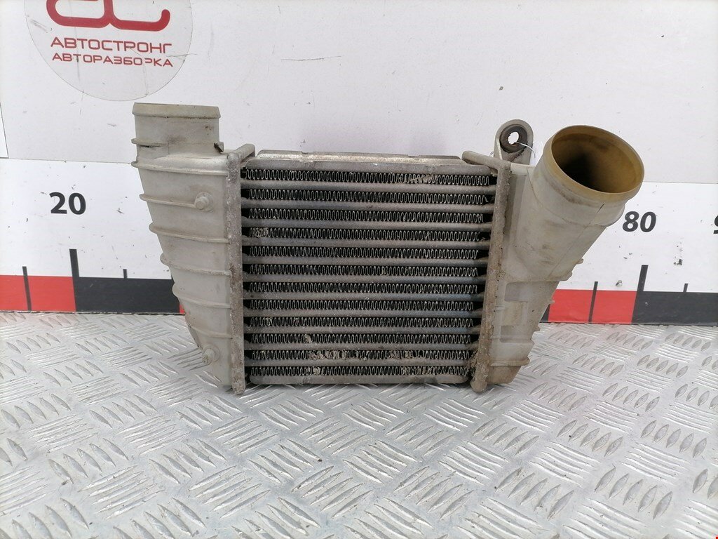 Интеркулер (радиатор интеркулера) Audi TT 8N 8L9145806B арт. 2218976