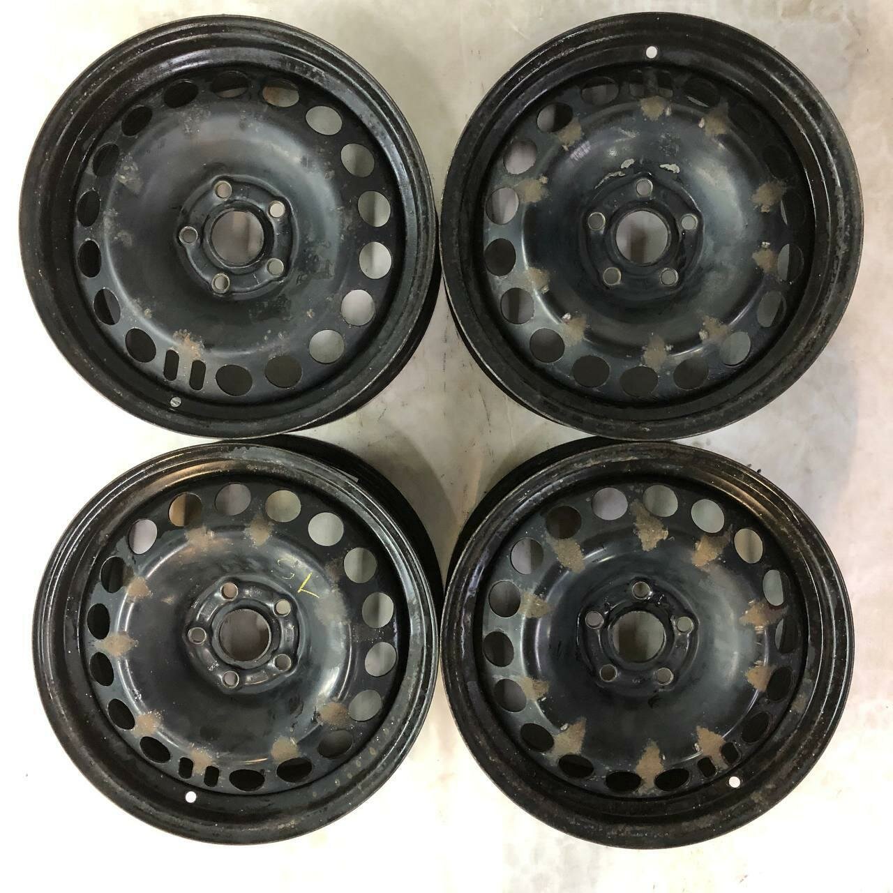 Колесные диски Штампованные 16x6.5 PCD 5x105 D56.6 ET39 (Реплика)