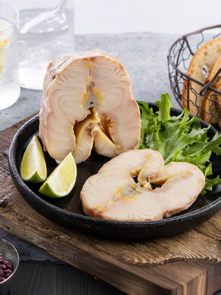 Осетр горячего копчения, 300 г