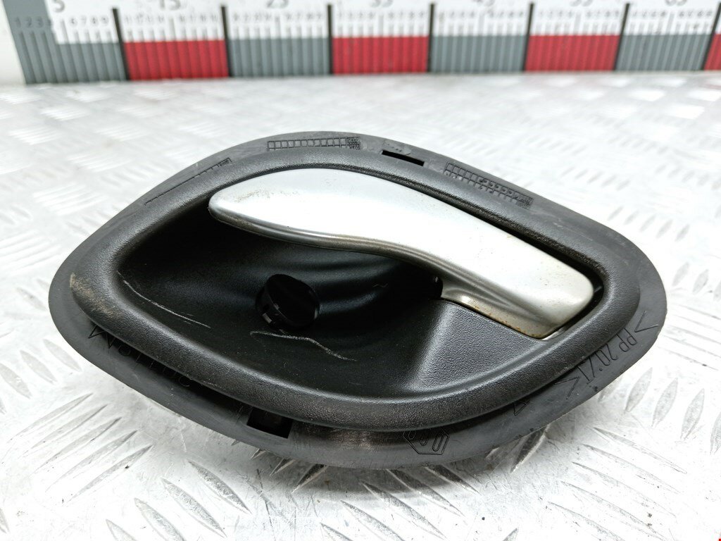 Ручка двери внутренняя задняя левая Renault Laguna 2 8200000723 арт. 1901920