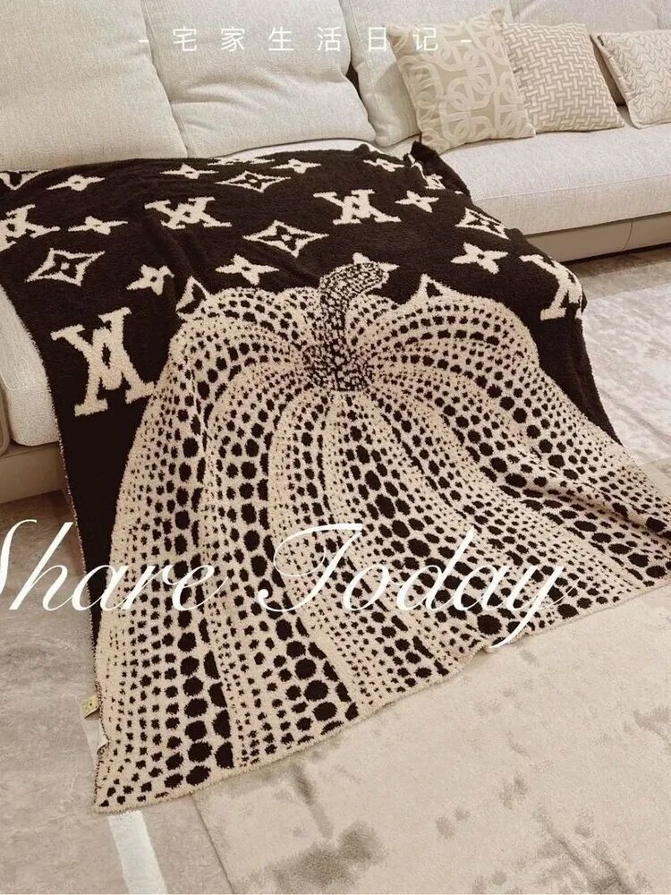 Плед-пончо , Шелковый софт, 170 см х 130 см