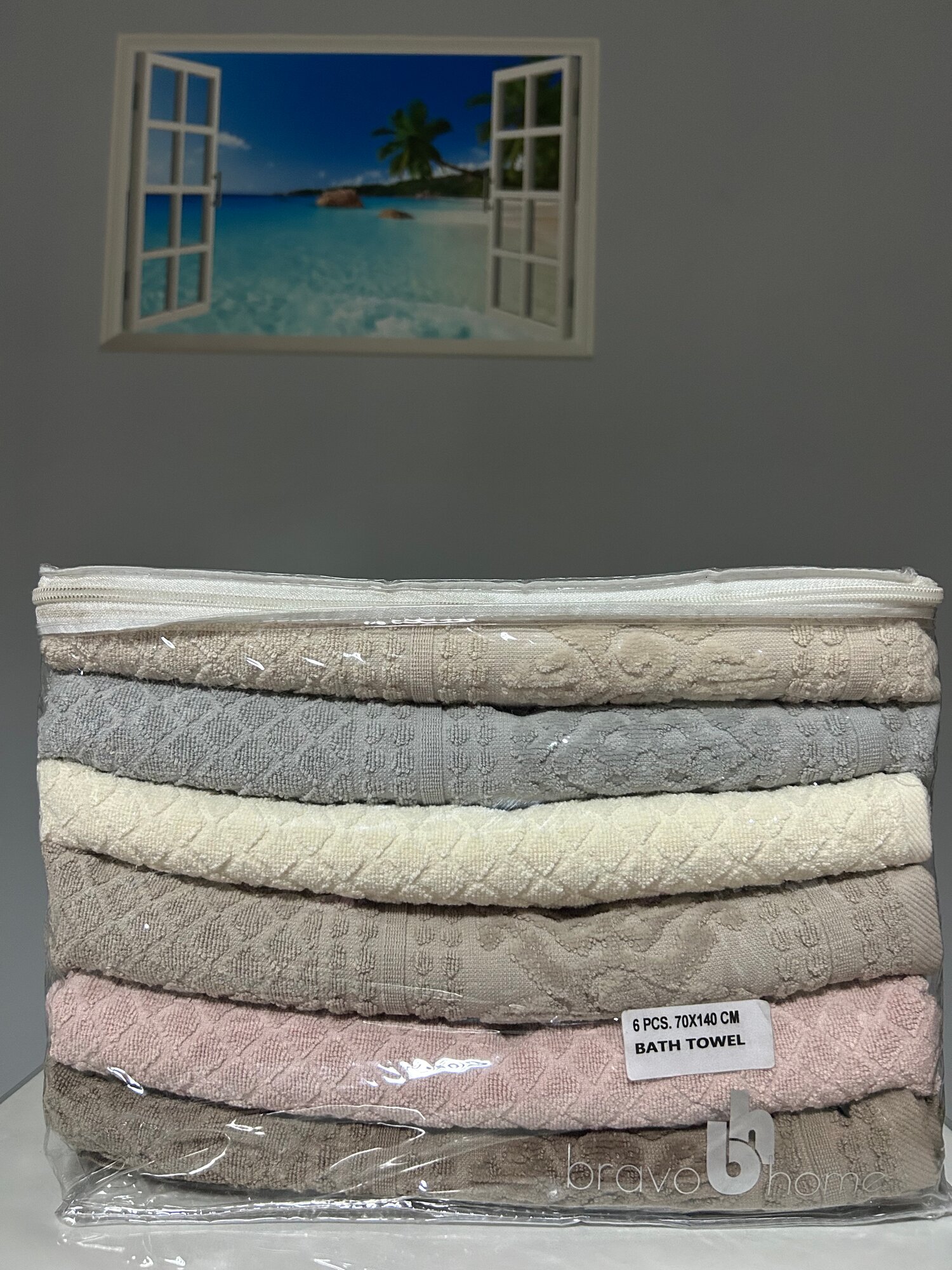 Набор из 6-ти очень мягких махровых полотенец производства Турция от бренда BRAVO HOME - 100% хлопок. Размер 70 х 140 - банное. Высокая Плотность 500 г/м. Прозрачная упаковка на молнии. Отлично на подарочек.