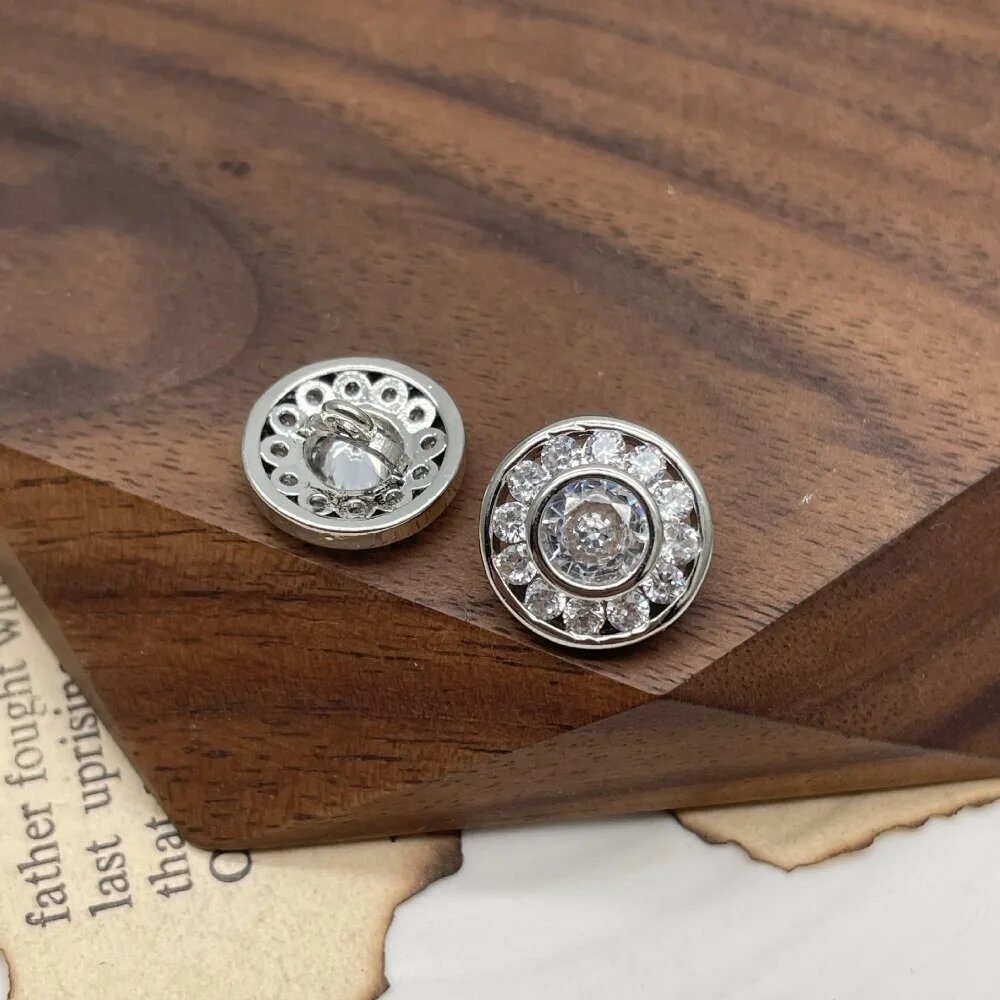 5 шт. круглые пуговицы из латуни с искусственным цирконом