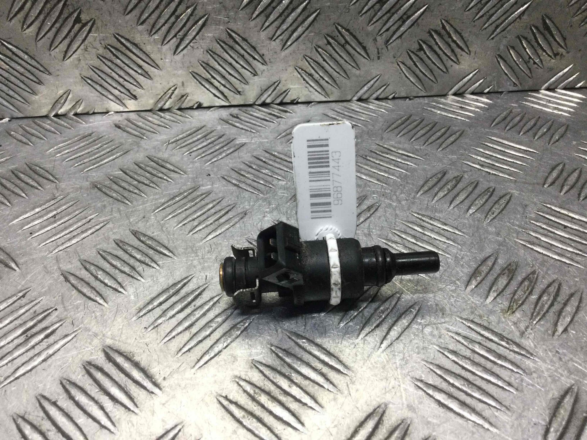 Б/У Форсунка Audi A3 8L (1996-2000) 2000 г.