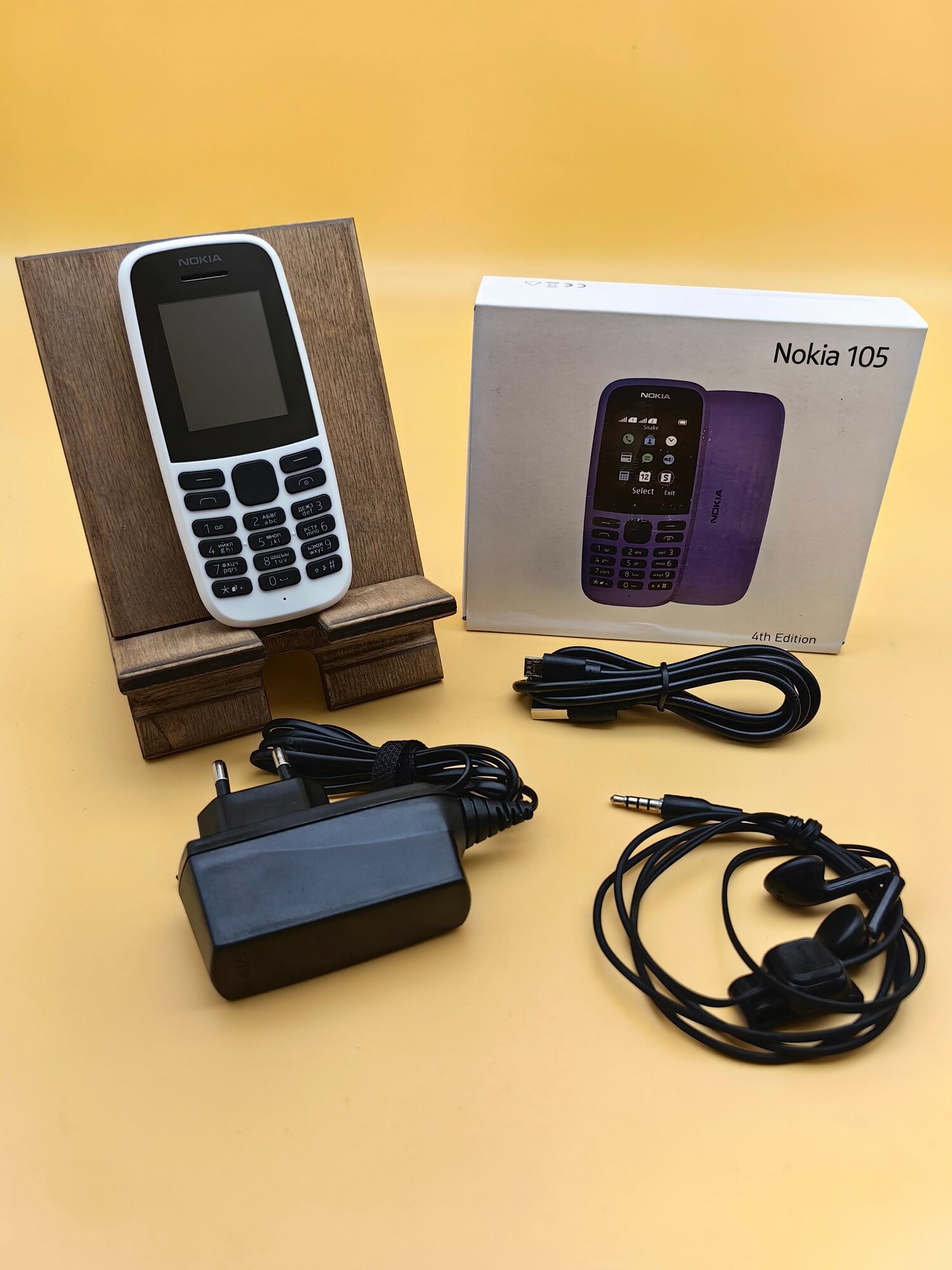 Мобильный кнопочный телефон Nokia 105 Dual Sim (2019), Белый