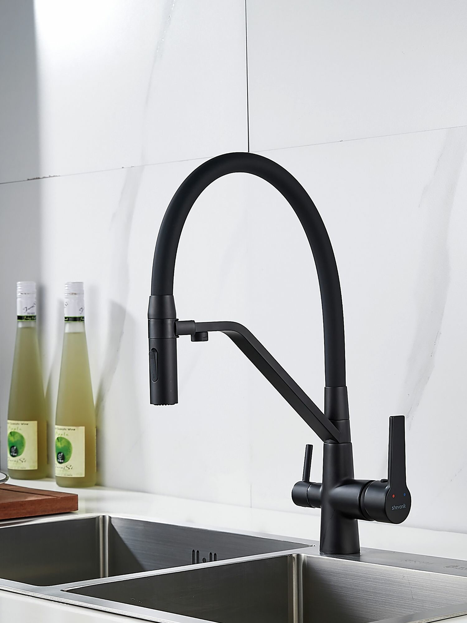 Смеситель для кухни с гибким изливом и фильтром Shevanik S278H
