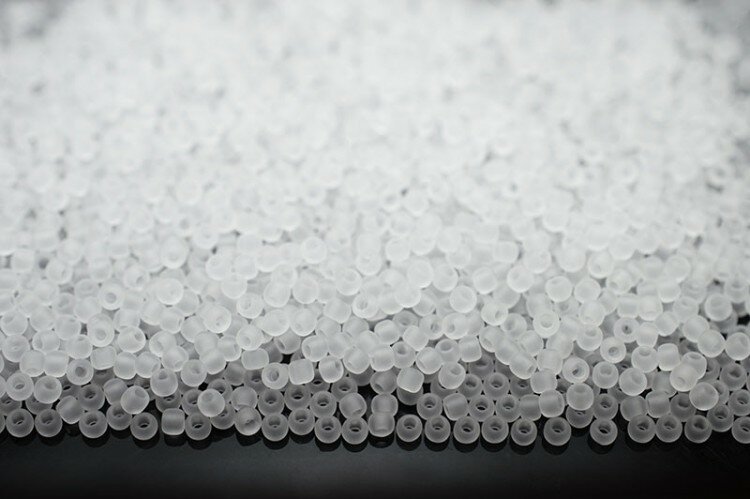 Бисер японский TOHO круглый 8/0 #0001F хрусталь, матовый прозрачный, 10 грамм