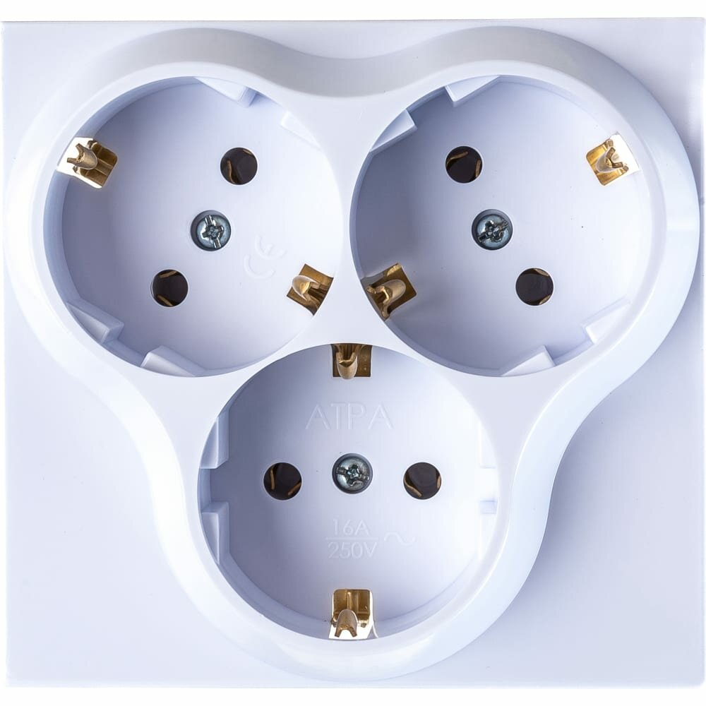 Трехместная розетка SVET РС16-5303 белый SV0302-0027