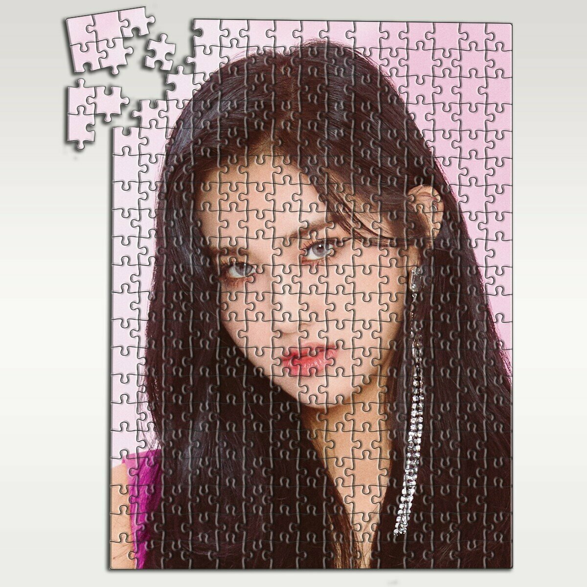 Пазл картонный А3: модель everglow kpop айша - 9 П