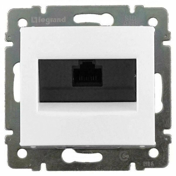 Компьютерная розетка Legrand Valena одноместная белая