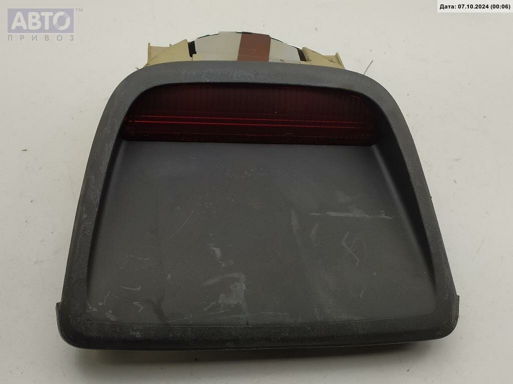 Фонарь стоп-сигнал Nissan Primera P11 (1996-1999)