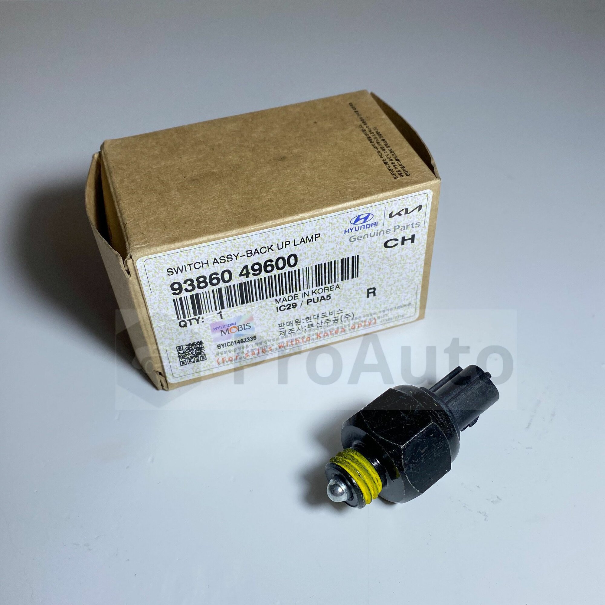 Датчик заднего хода Хендай / Киа 9386049600