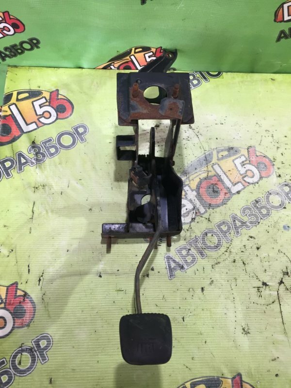 Педаль сцепления Dongfeng Dfa 1063 Б/У с пробегом