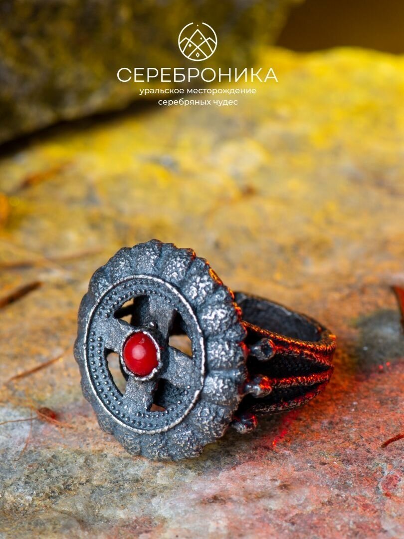 Кольцо широкое, серебро, 925 проба, чернение, коралл