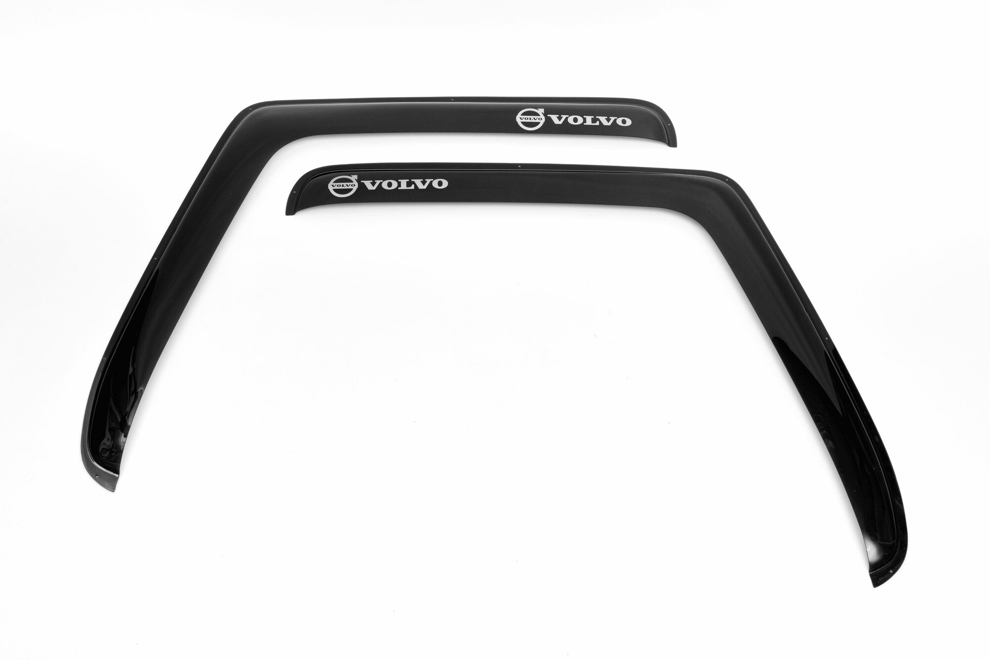 Дефлектор для грузовика VOLVO FH 12-16 (большой угол) Черный