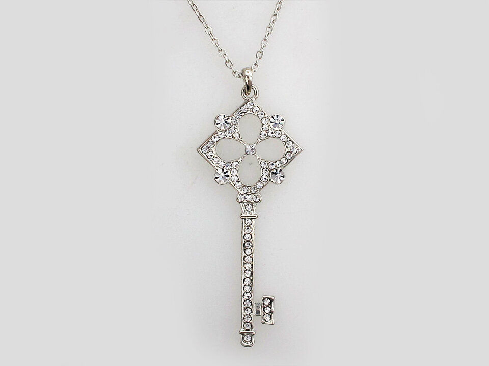 Колье, кристалл