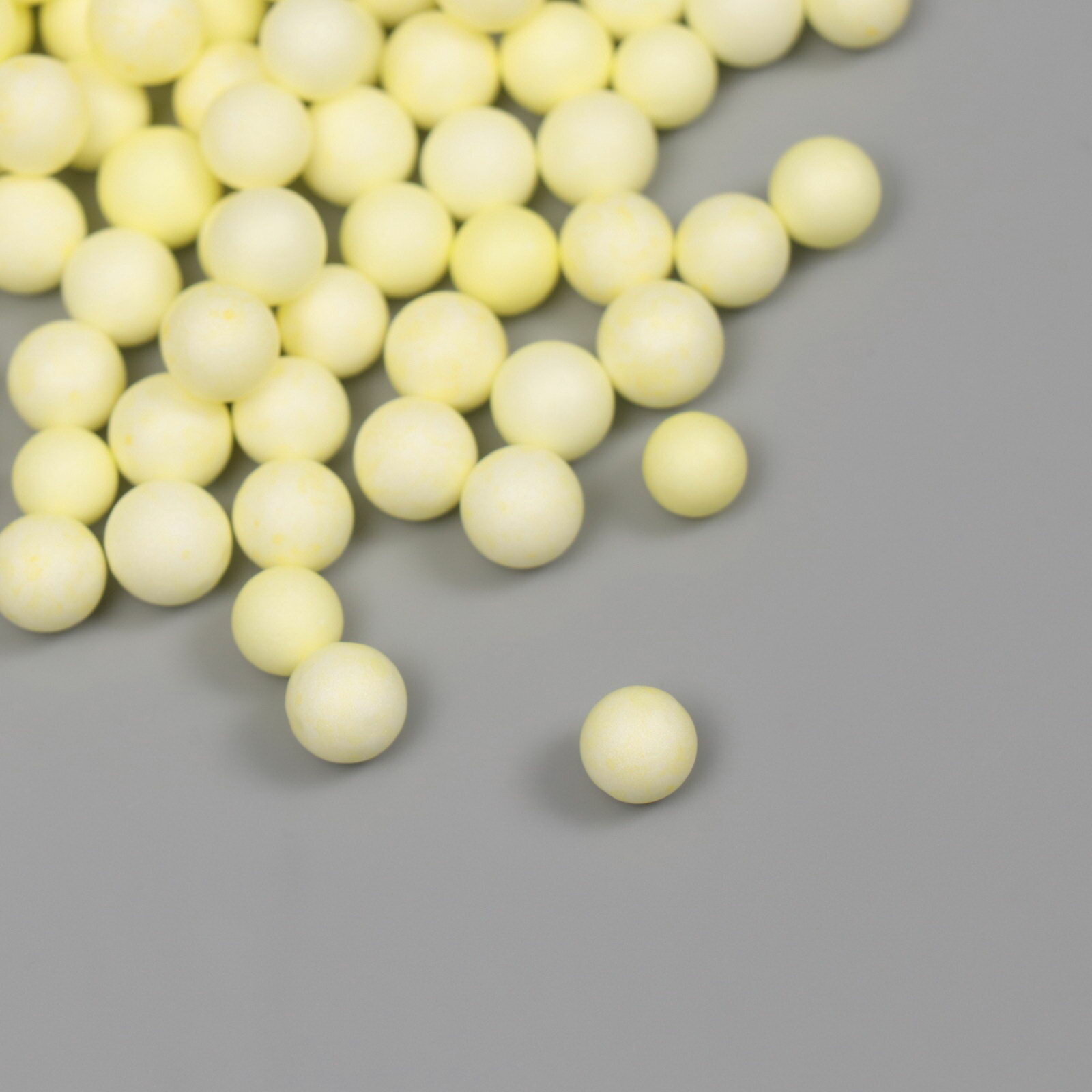 Декор для творчества пенопласт "Ассорти шариков", светло-жёлтый, набор 10 г