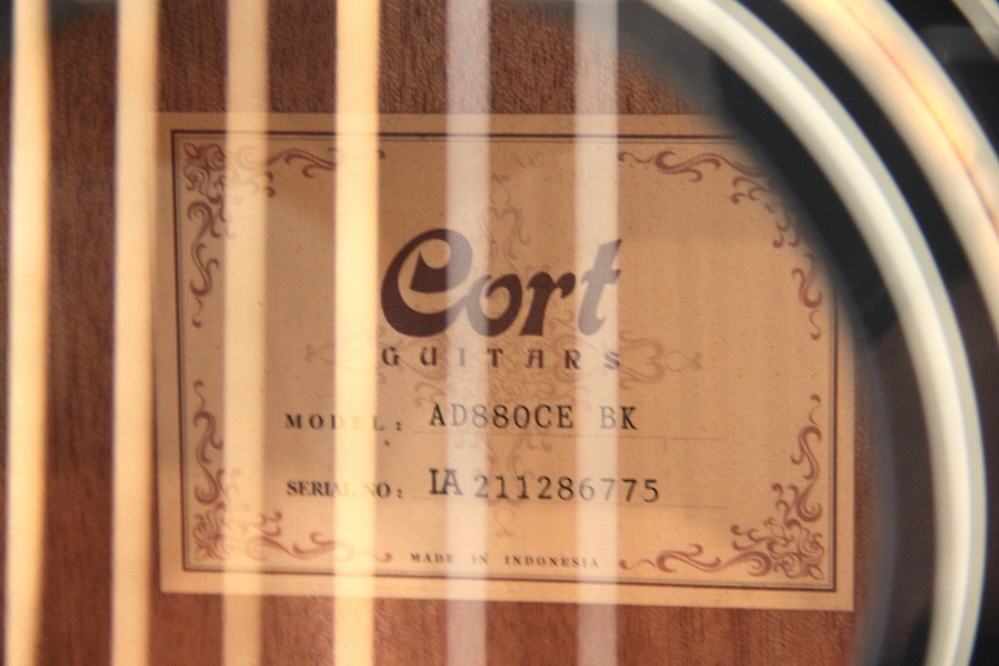 Электроакустическая гитара Cort AD880CE
