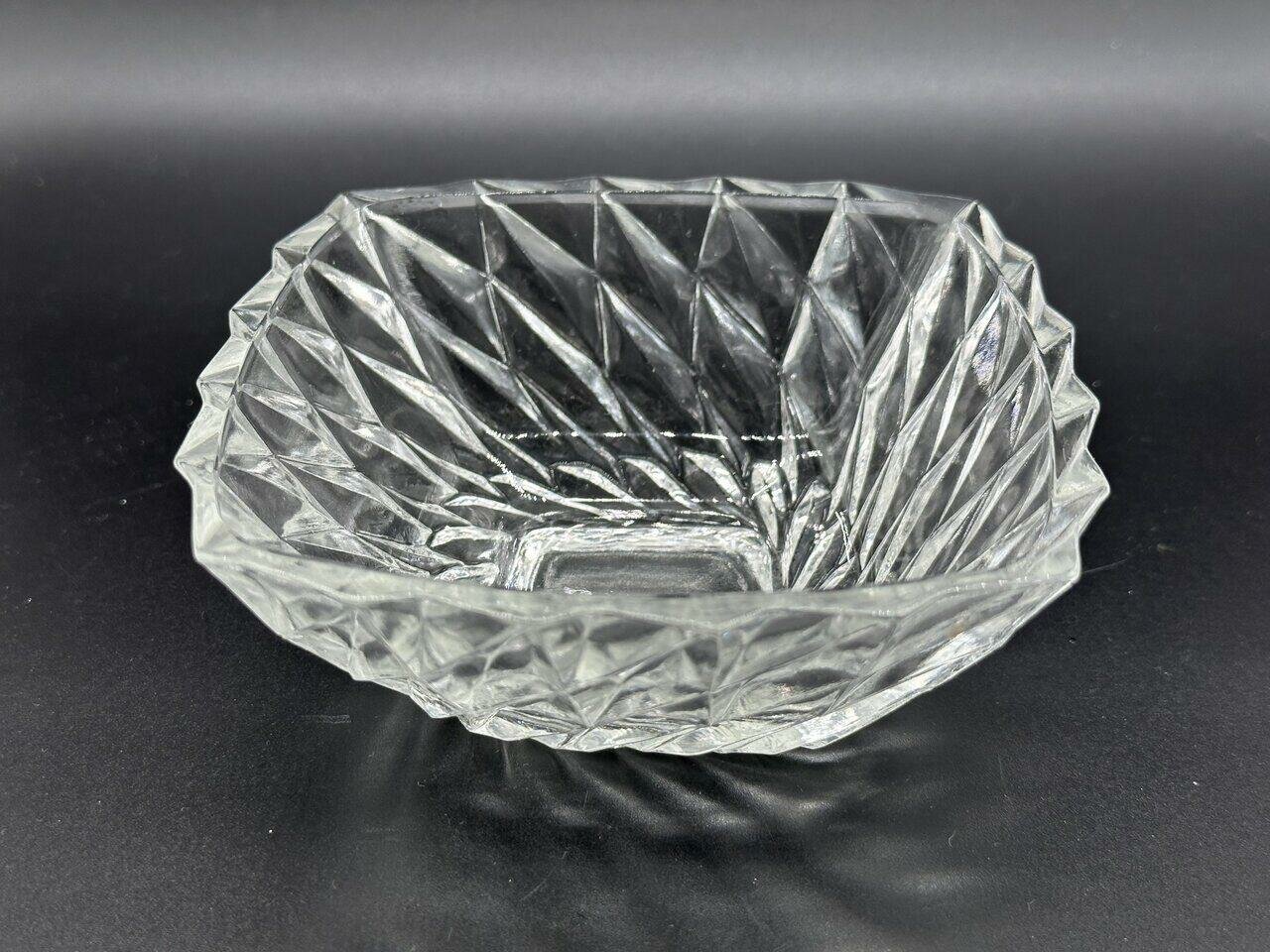 Конфетница хрустальная "Труд", винтаж, СССР, 1970 г, бесцветная, 1 шт.