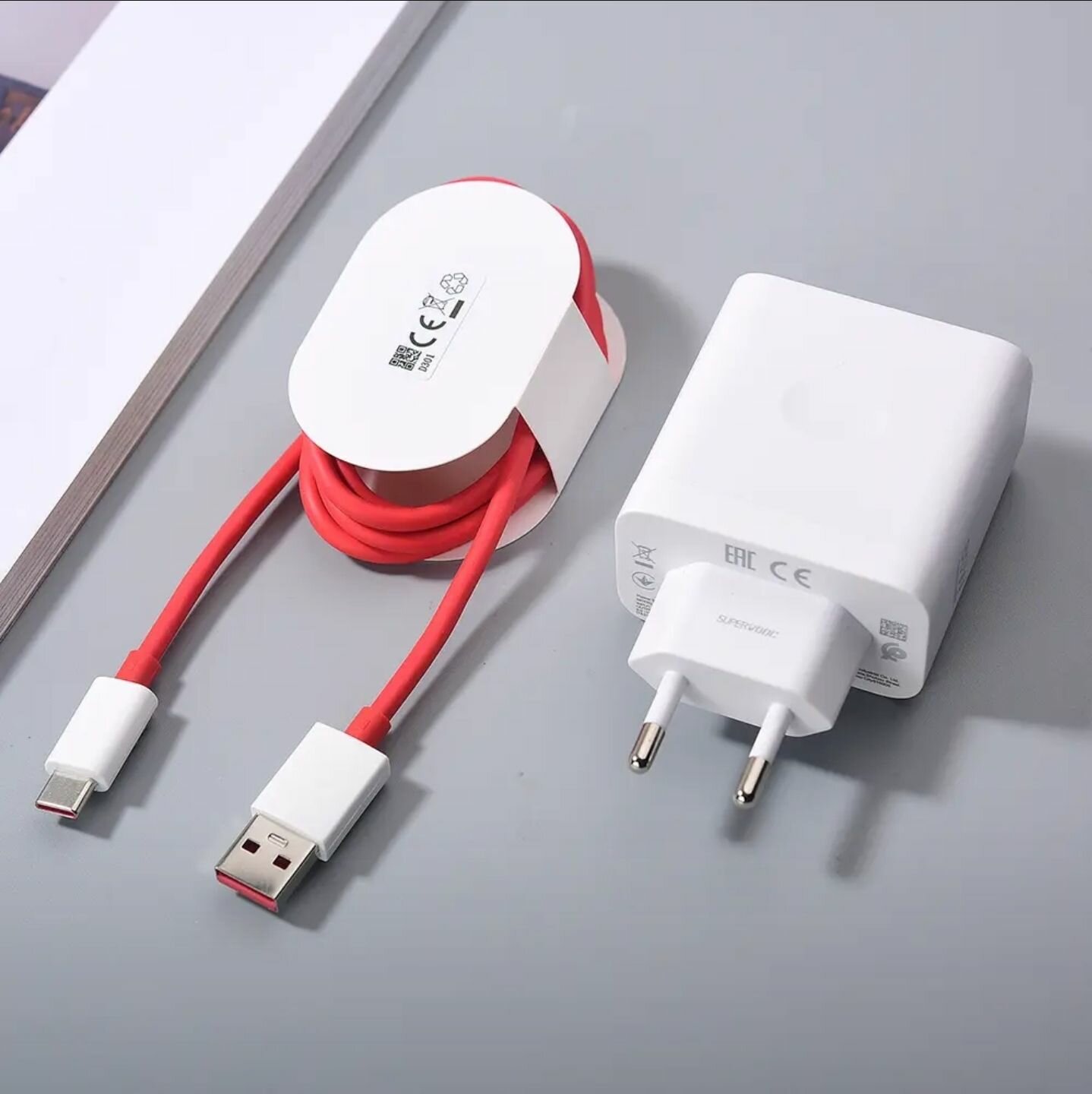 Сетевое зарядное устройство USB для OnePlus/OPPO/Realme/Vivo (100W, SuperVOOC, кабель Type-C) Белый