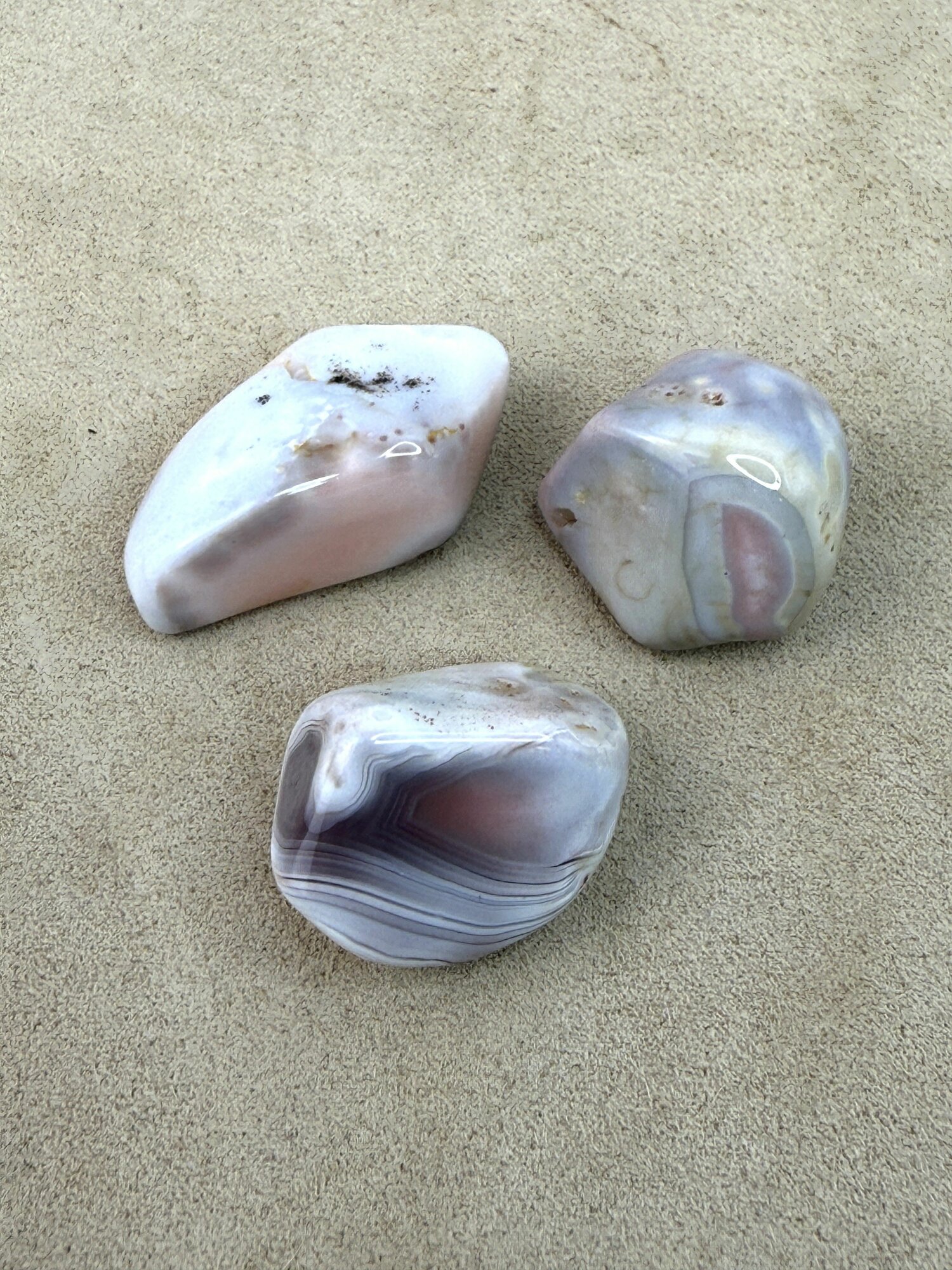 Агат абрикосовый 3 шт, 41гр