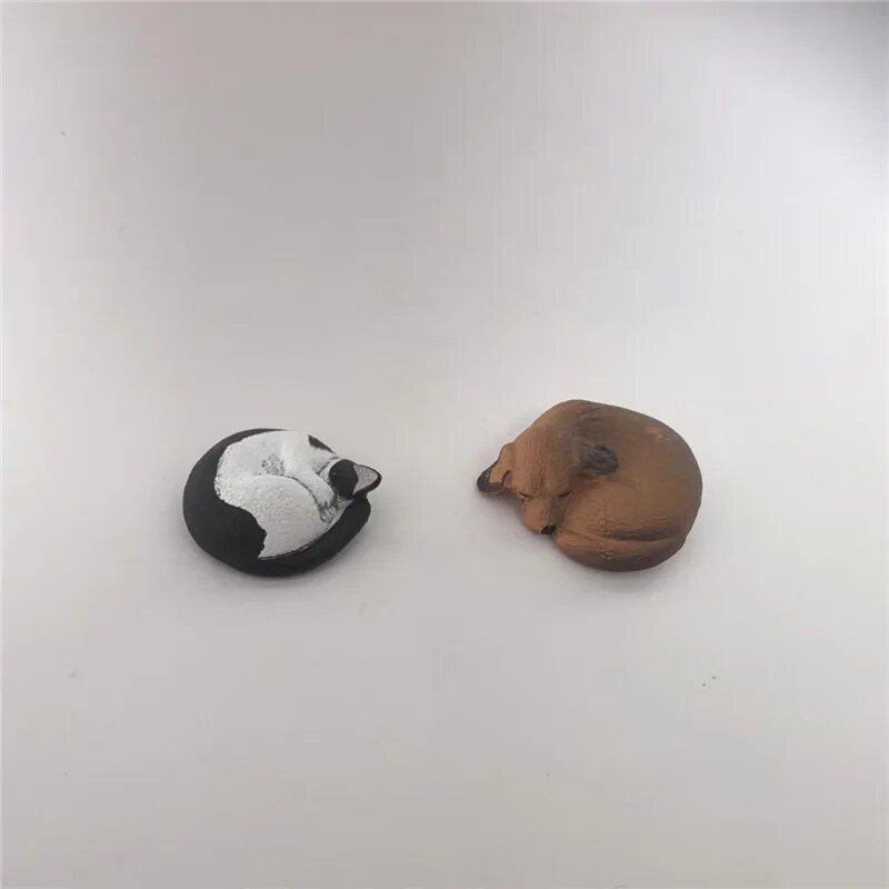 Миниатюрная фигурка спящий кот и собака, смола