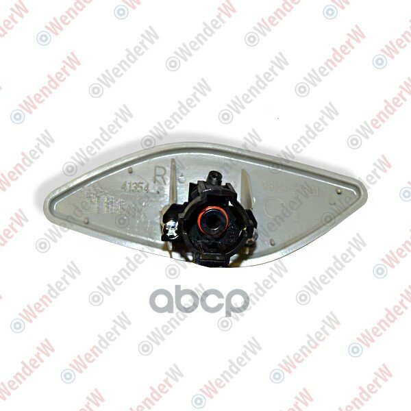 Крышка форсунки омывателя фары правая (R) MAZDA 3 (BL) (09-13) WenderW арт. WEPL0143