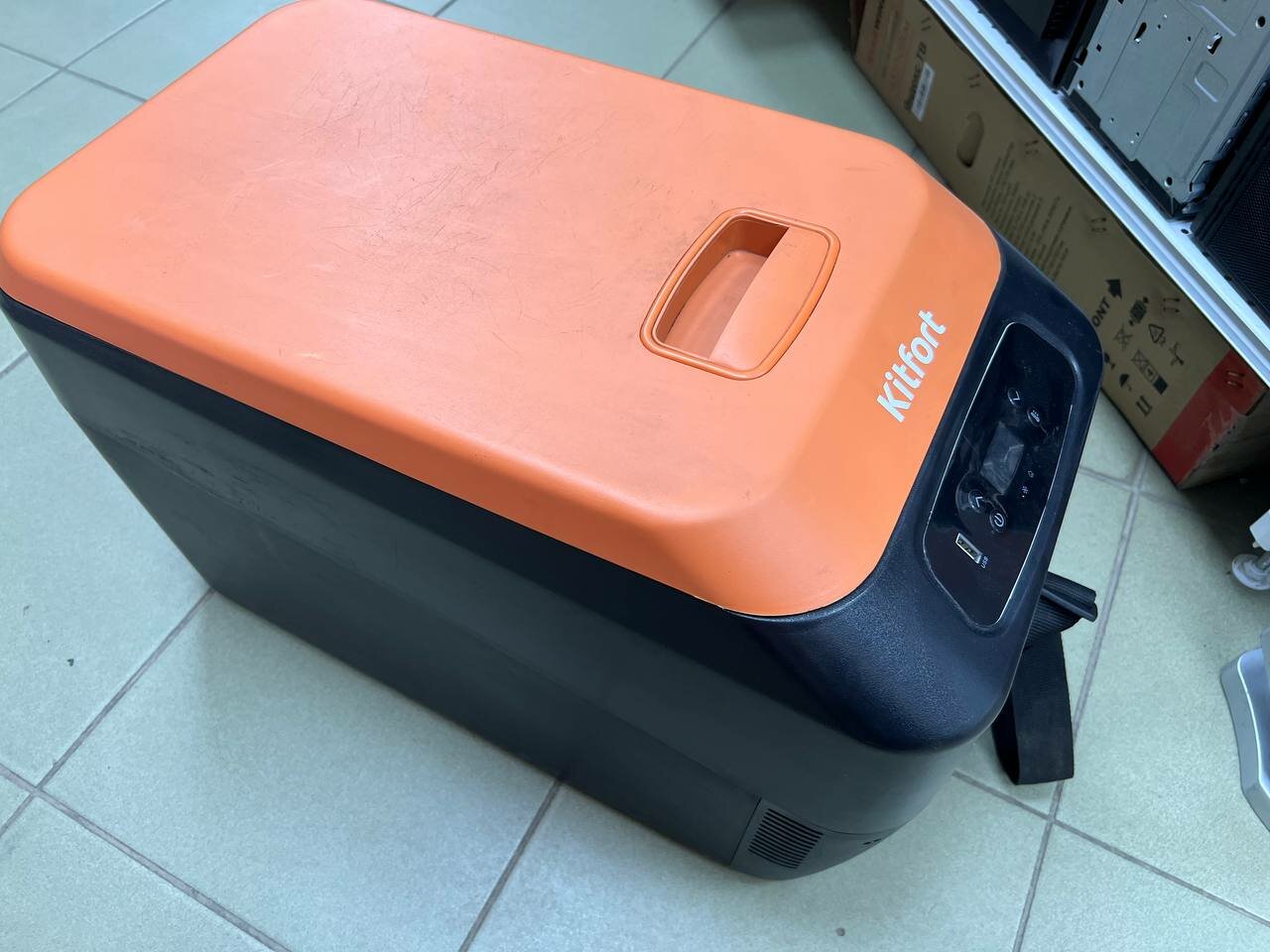 Холодильник автомобильный Kitfort KT-2433 Б/У уценка