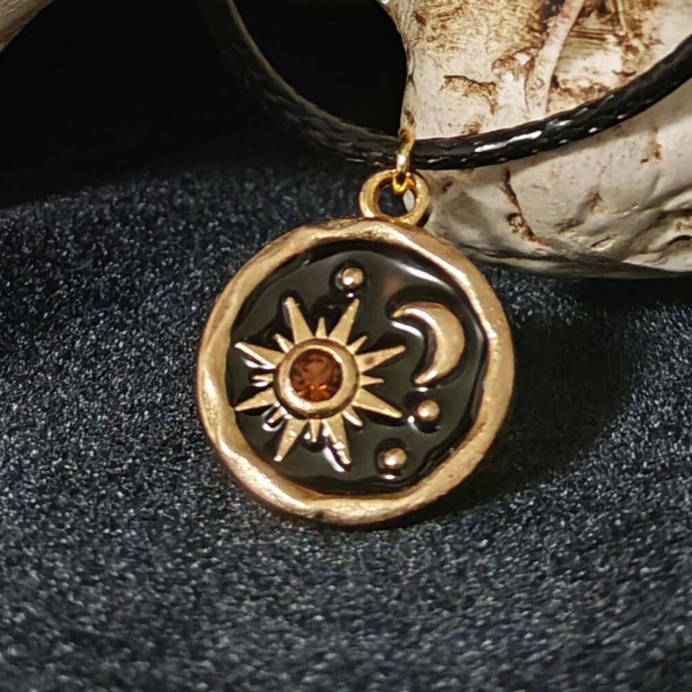 Подвеска, эмаль, стекло