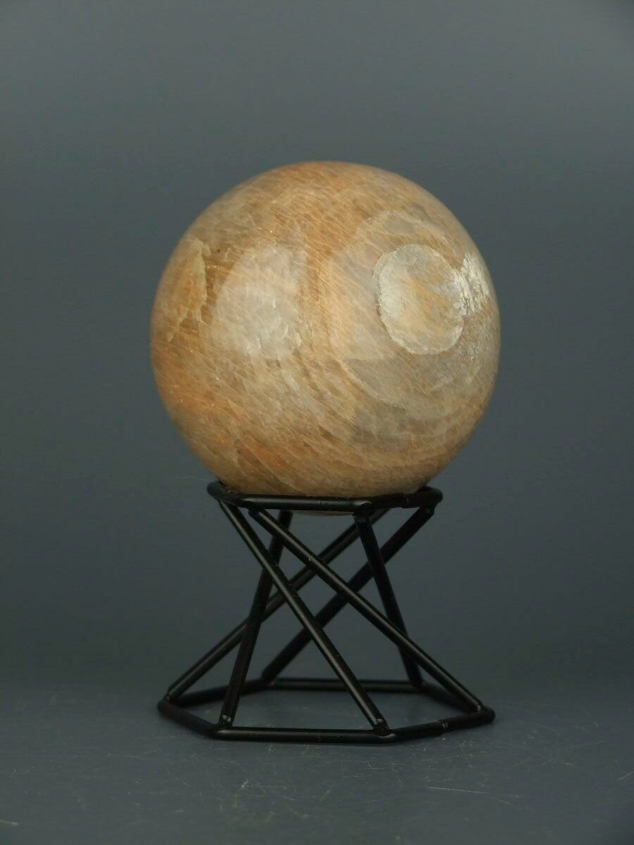 Персиковый лунный камень Адуляр Шар 61 мм